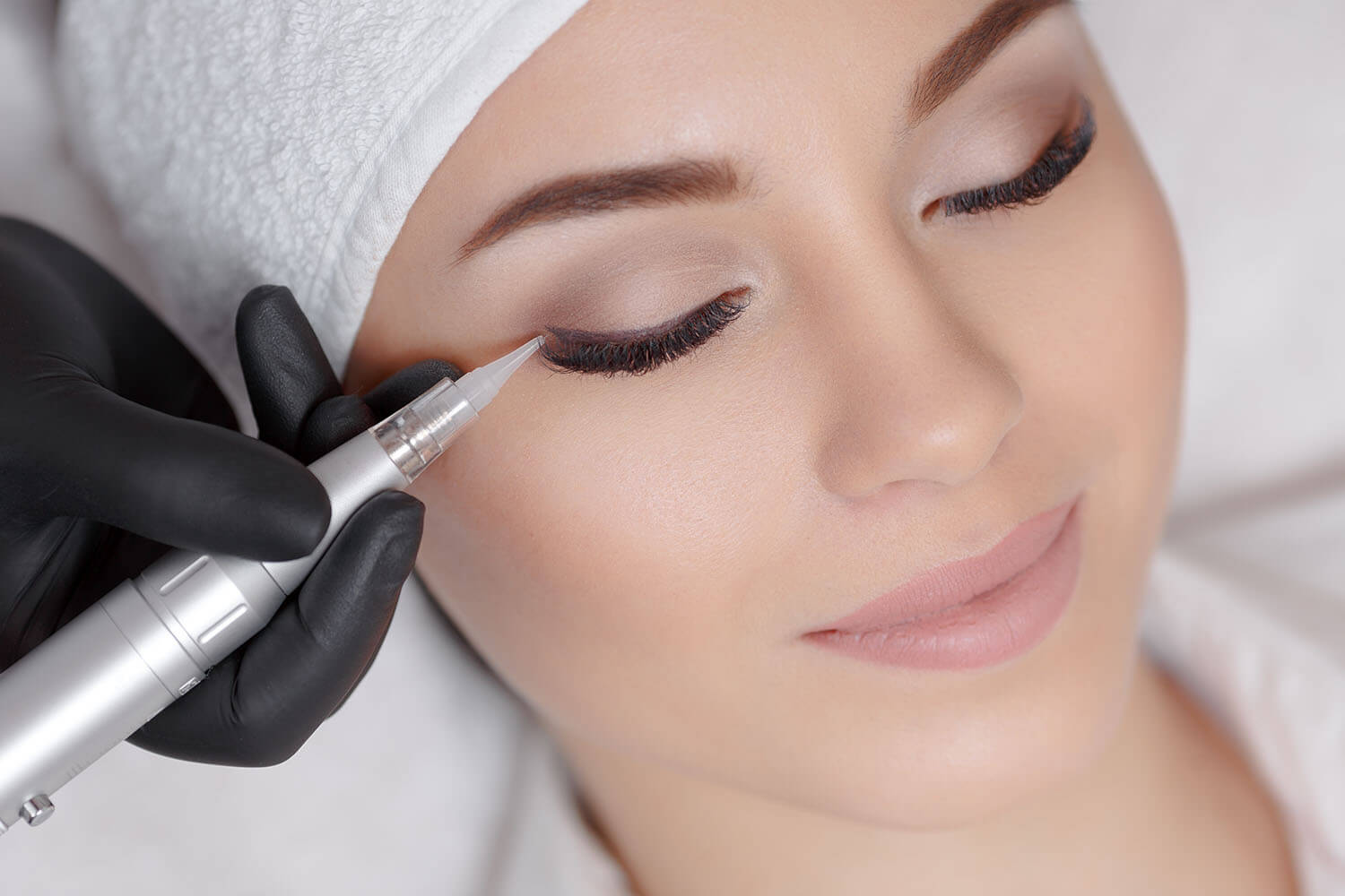 Permanent Eyeliner Makeup Tattoo Eyeliner Procedures LISA OM Studio Permanent Eyeliner Makeup Tattoo Eyeliner Procedures LISA OM Studio